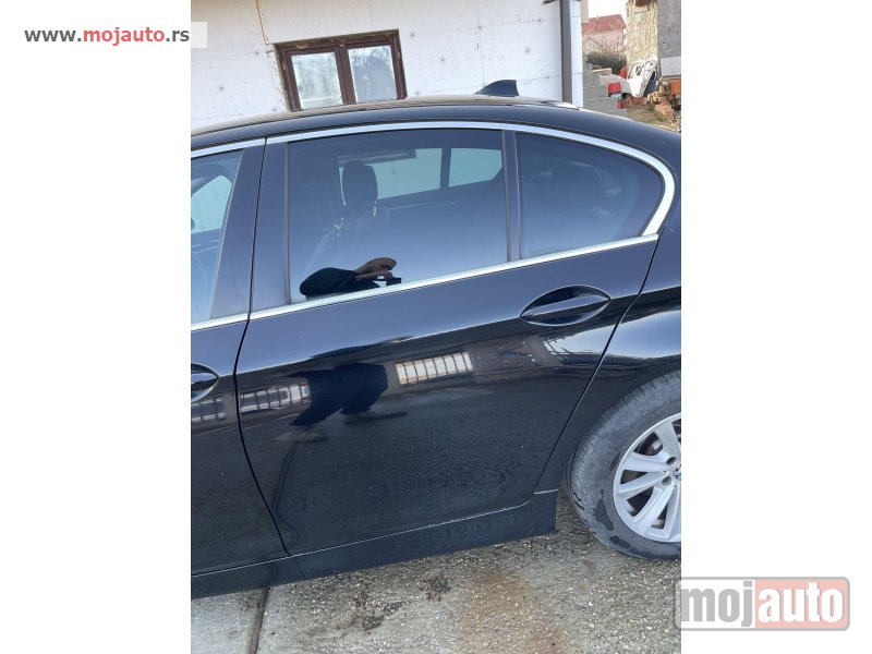 Staklo za zadnje leva vrata za BMW F10