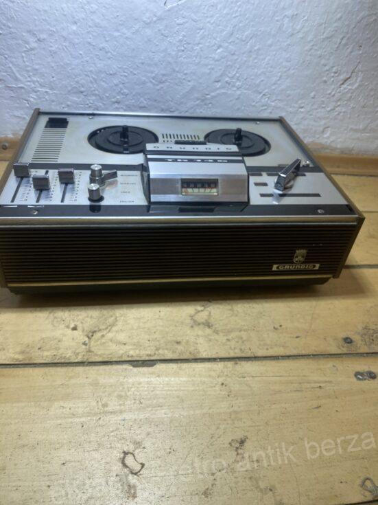 Magnetofon Grundig 146