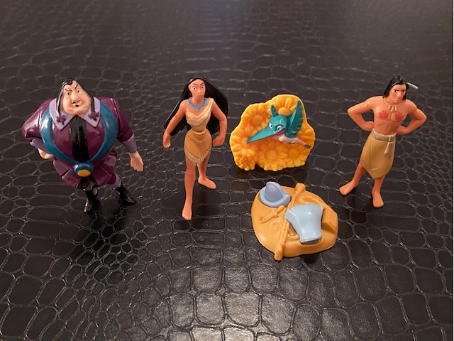 Kinder Surprise Pokahontas