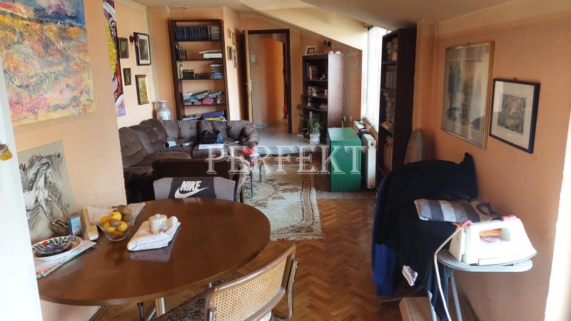 Donji Grad 170m2 na 1,99ari 118.000 €