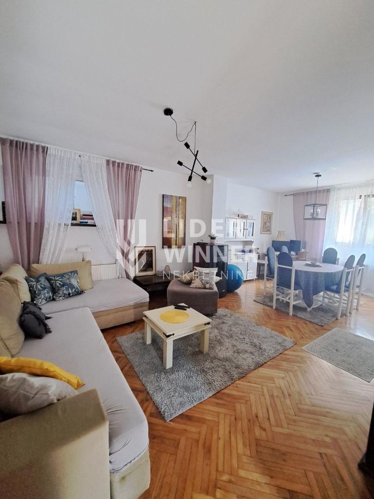 Hitna prodaja Zemun Ćukovac dve kuće na placu ID#122481 225.000 €