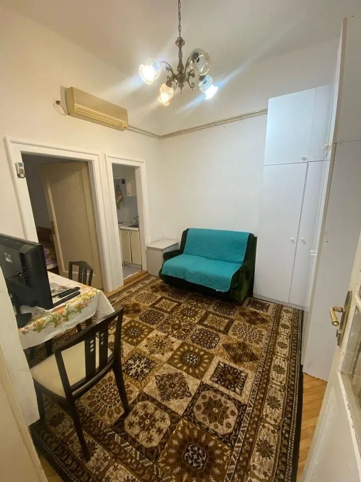 Izdavanje, jednosoban stan, 40m², Stari Grad, Beograd