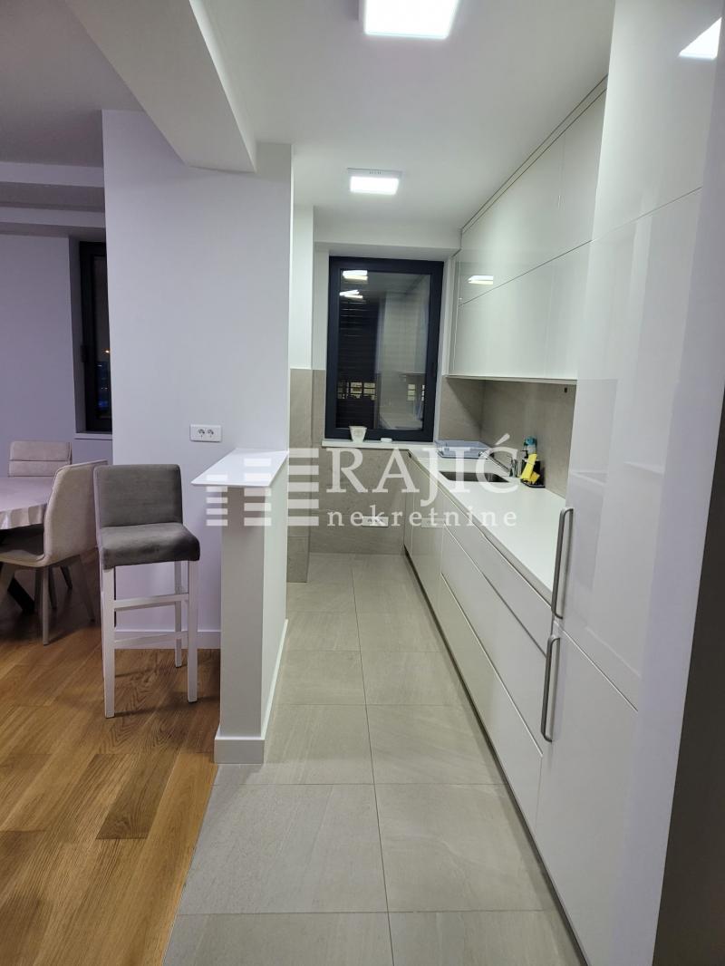 Bulevar Zorana Đinđića,100m2,3.0-nov,luksuzno opremljen #3178 1.800 €