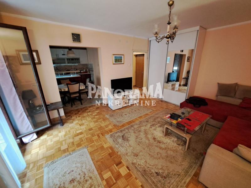 Mladenovac centar, 1,0, 46m2, lođa, uknjižen ID#2592 69.000 €