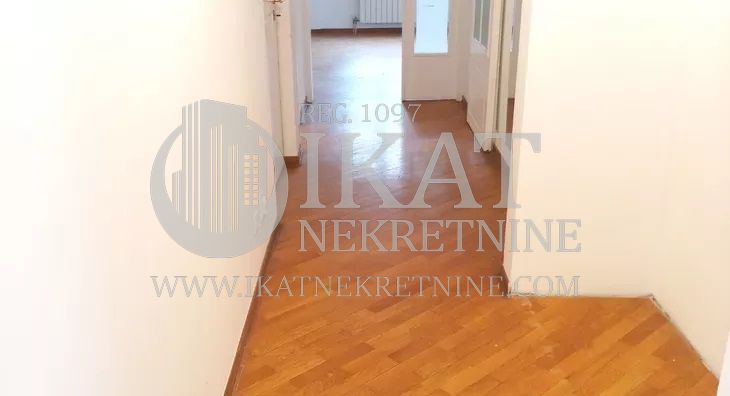 Bulevar oslobođenja, ODLIČNA LOKACIJA, trosoban stan, 94m2 ID#2881
249.000 €