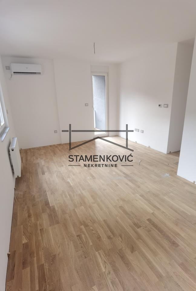 Odlican jednoiposoban stan u novogradnji! ID#5495
115.850 €