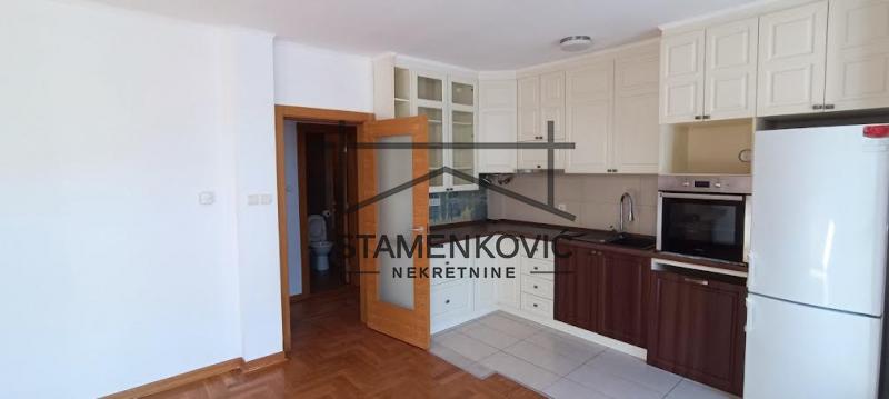 Prodaje se odličan trosoban stan blizu centra ID#6058
185.400 €