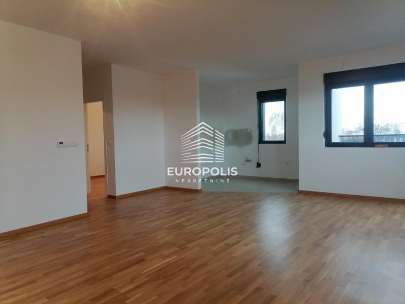 Užička, Pregrevica, Zemun ID#4972
161.350 €