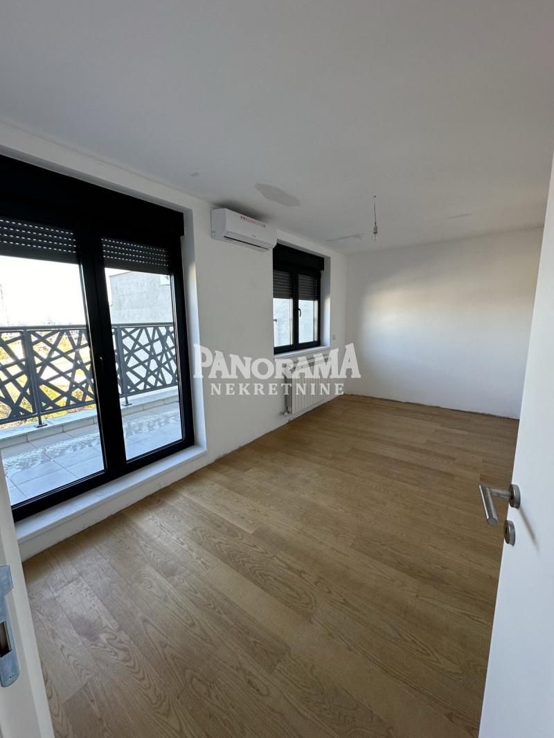 Banovo Brdo-Novogradnja sa Pdv-om i sa garažnim mestom,3,0,120m2 ID#2963 332.000 €