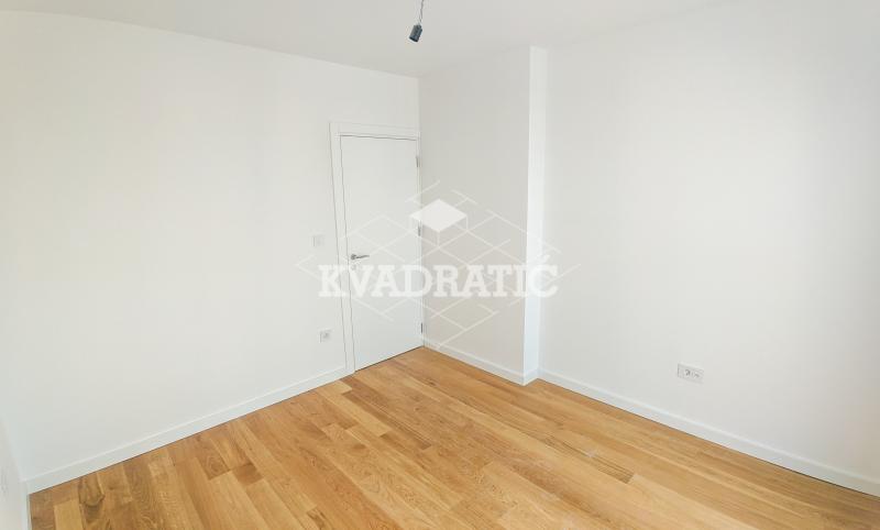 Lux Stan Vukov Spomenik, 4.0, Cg, 86m2, Bez provizije 328.000 €