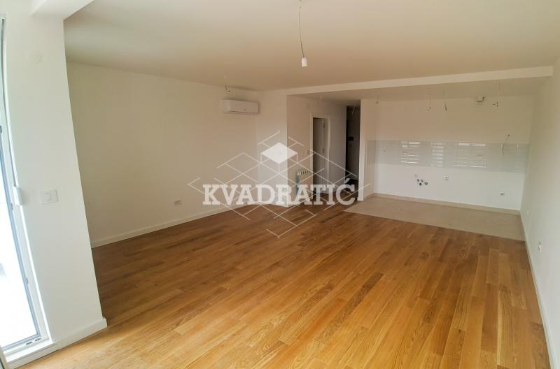 Lux Stan Vukov Spomenik, 4.0, Cg, 107m2, Bez provizije 407.700 €