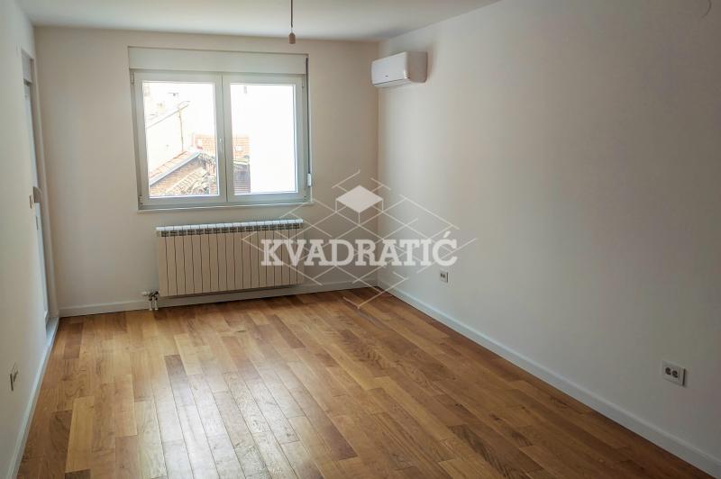 Lux Stan Vukov Spomenik, 3.0, Cg, 66m2, Bez provizije 250.800 €