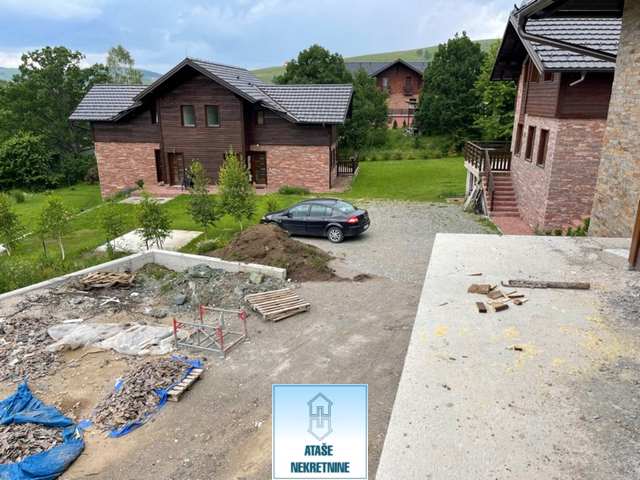 Zlatibor, Rudine, lux stan sa dvorištem i bazenom, 75m2 ID#38923 142.500 €