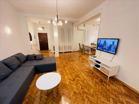 Dorćol, lux renoviran namešten stan 80m2