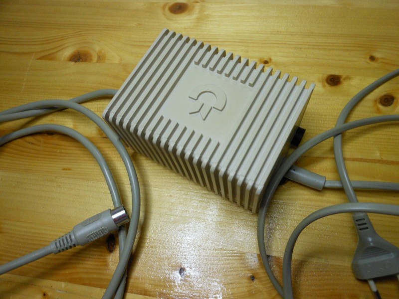 Commodore 64 C64 Adapter / Ispravljac