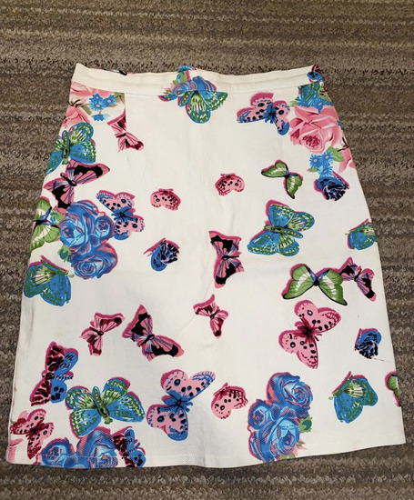 Suknja sa leptiricima