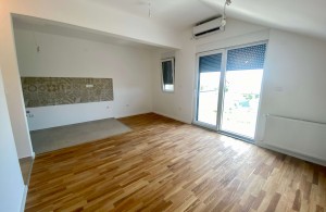 Prodajem Stan-Apartman, Obrenovac, Beograd Grad