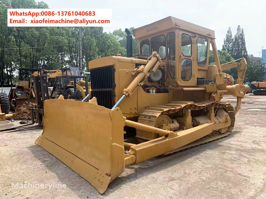 Caterpillar D7R buldožer