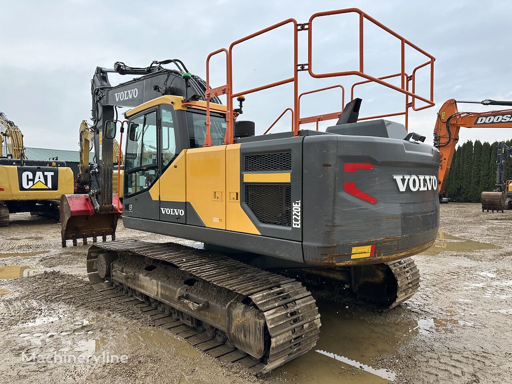 Volvo EC 220 EL bager guseničar