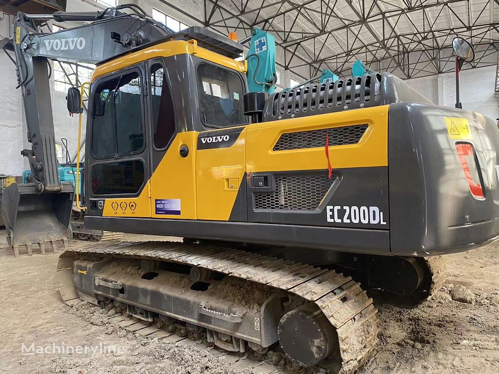 Volvo EC200D bager guseničar