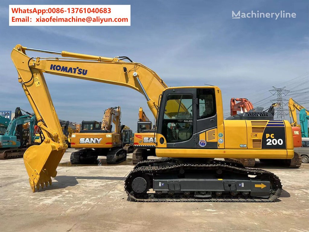 Komatsu PC200-8 bager guseničar