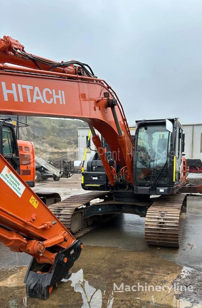 Hitachi ZX210LC-7 bager guseničar