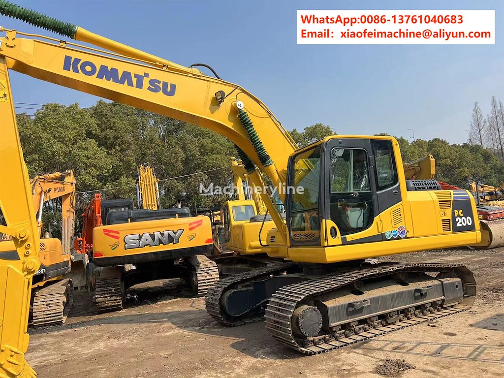 Komatsu PC200-8 bager guseničar