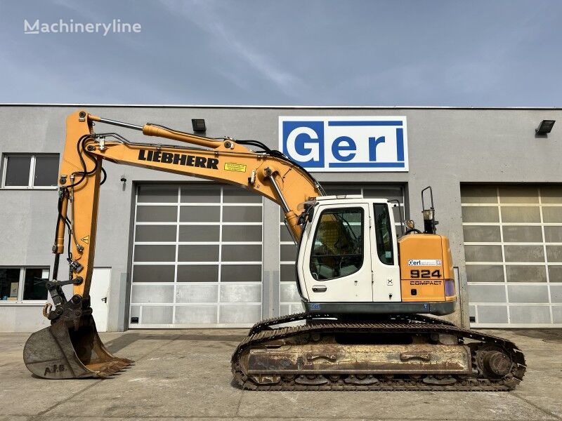 Liebherr R 924 bager guseničar