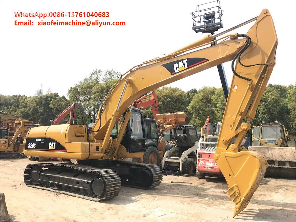 Caterpillar 320C bager guseničar