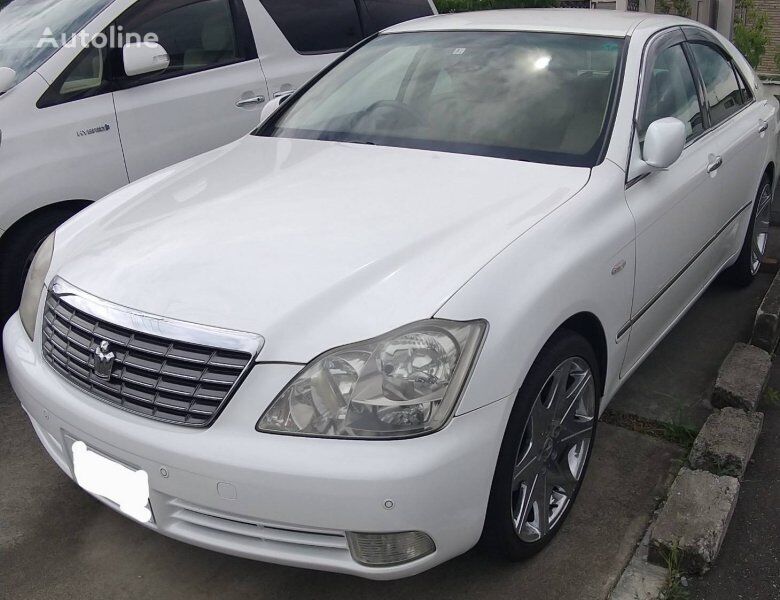 Toyota CROWN sedan