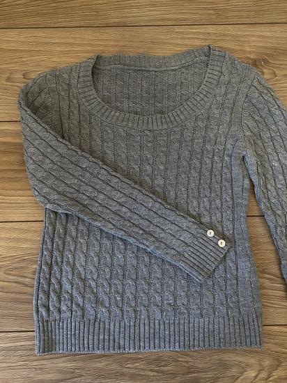 Sivi džemper