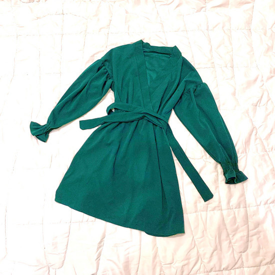 473. Zelena kimono haljina sa pojasom, puff rukavi