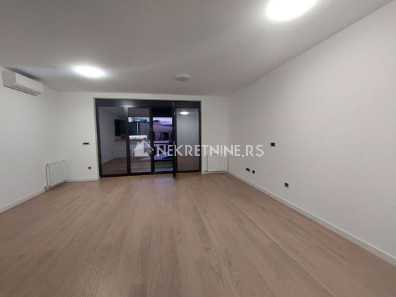 Odlican stan, Novi Beograd, 110m2 ID 13945-1