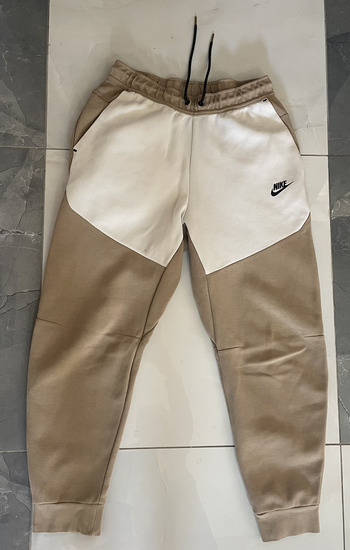 Nike tech fleece M