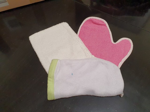 3 rukavice za kupanje ili skidanje sminke