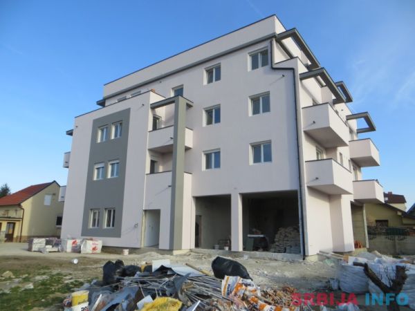 Pozarevac stanovi novogradnja 40-56 m2, siri centar 1.000 evra/m2+Pdv