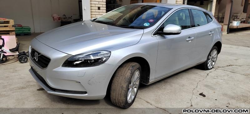 Volvo V40 D3 Karoserija