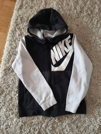 Nike duks