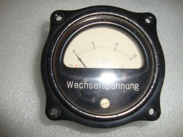 Voltmetar