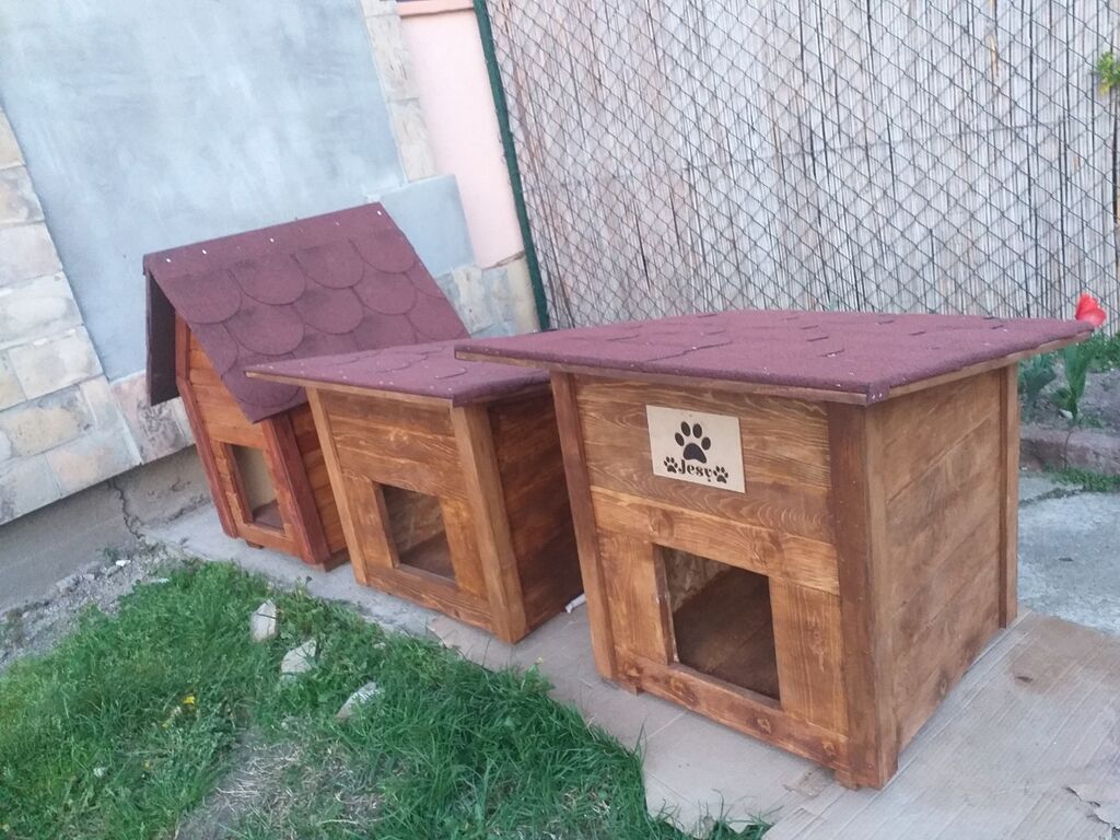 Prodajemo kucice za pse od drveta,prelakirane,krov pokriven tegolom na