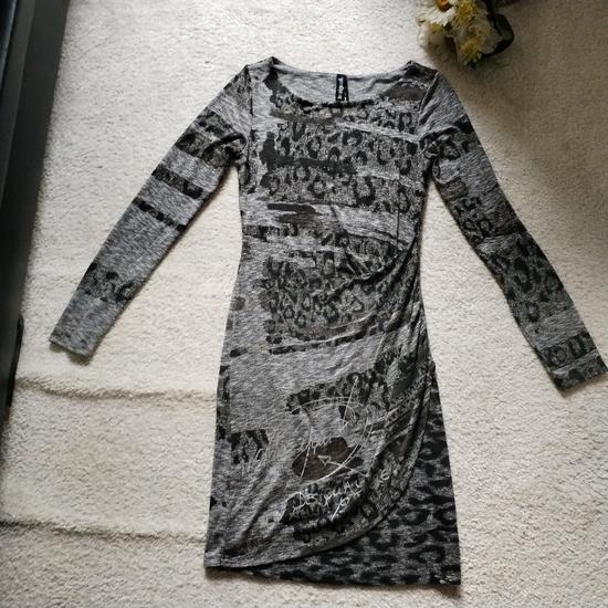 DESIGUAL siva šarena strukirana haljina preklop