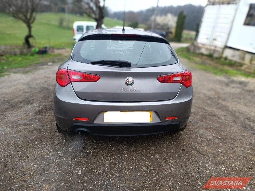 Alfa Romeo Giulietta gepek vrata kod boje 618