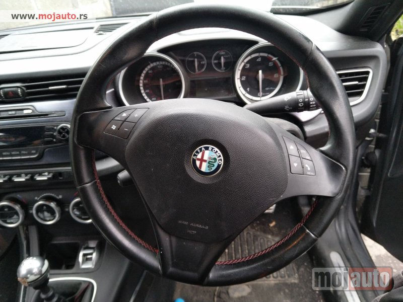 Alfa Romeo Giulietta MF volan crni