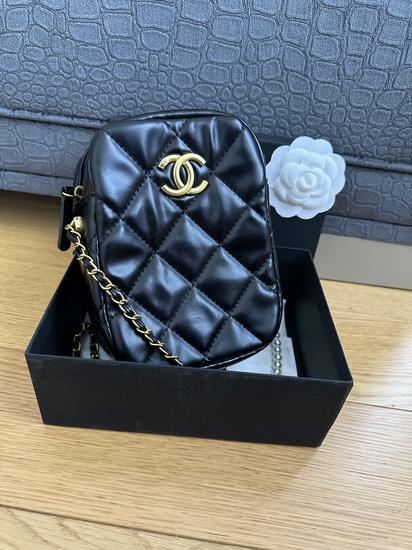 Chanel torbica VIP gift
