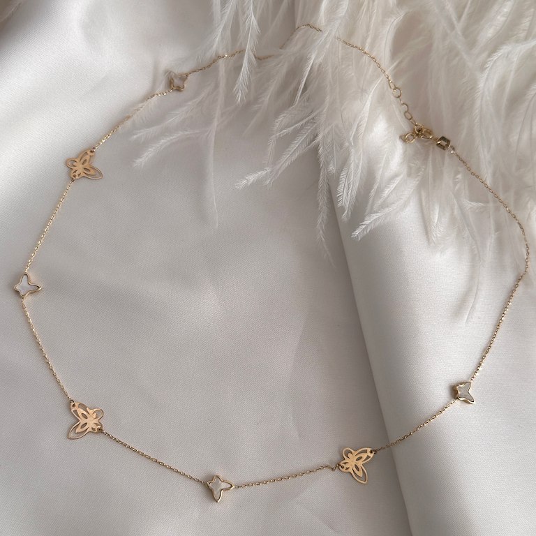 Moderna zlatna ogrlica sa leptirićima i sedefom