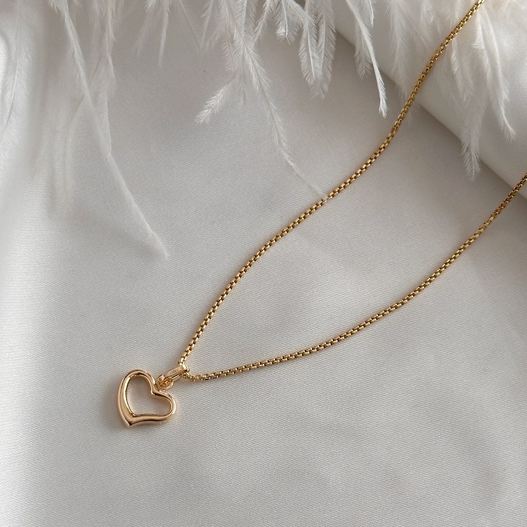 Zlatna ogrlica sa asimetričnim srcem