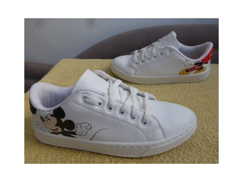 KAO NOVE, LC WAIKIKI, DISNEY MICKEY, UDOBNE PATIKE 36