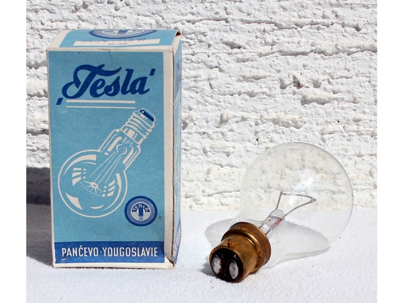 Sijalica TESLA 24V 100W, nekorišćena.
