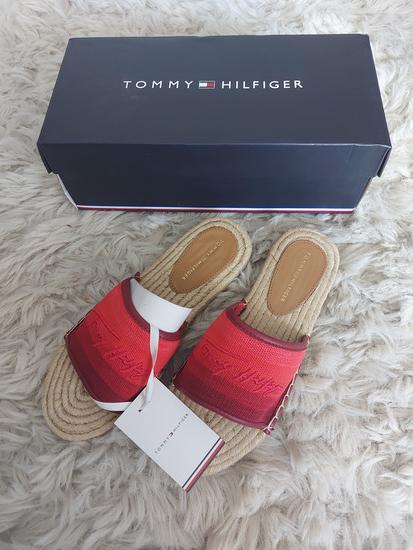 Original Tommy Hilfiger papuce SNIZENE 4,500!!