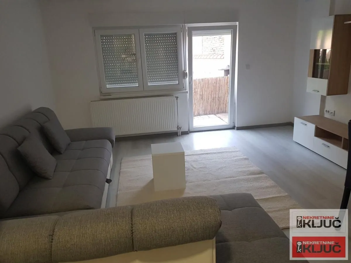 Prodaja, četvorosoban stan, 90m2, Novo naselje, Novi Sad